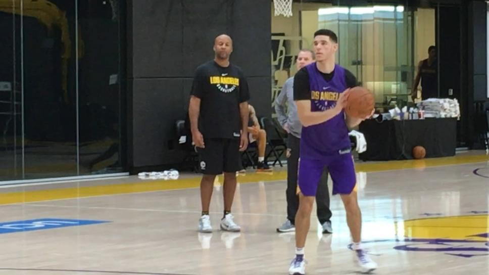 Lonzo Ball: Haircut not about struggles, 'just time to restart' - ABC7 ...