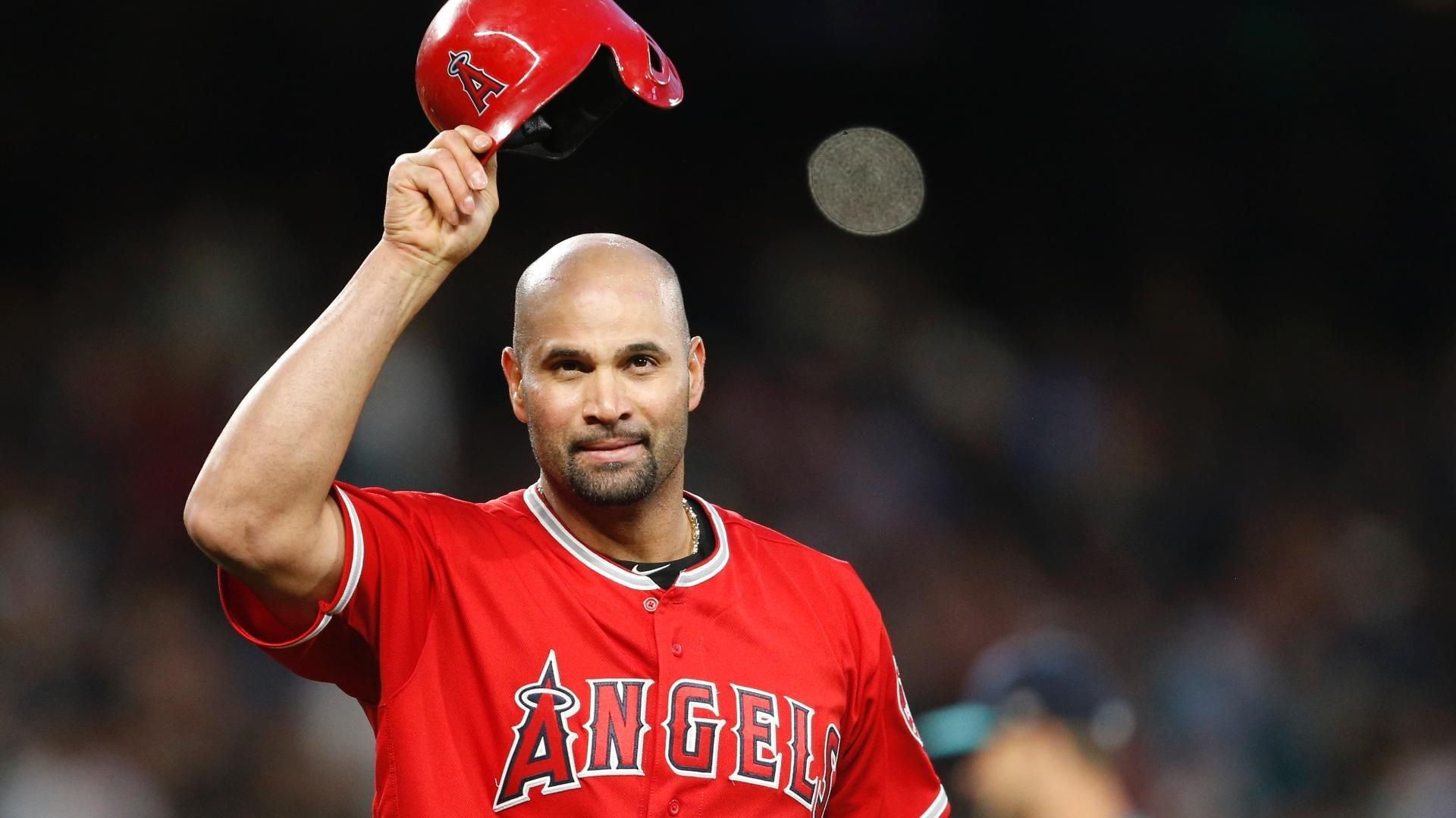 Albert Pujols becomes just fourth with 3,000 hits and 600 homers - ABC7 ...